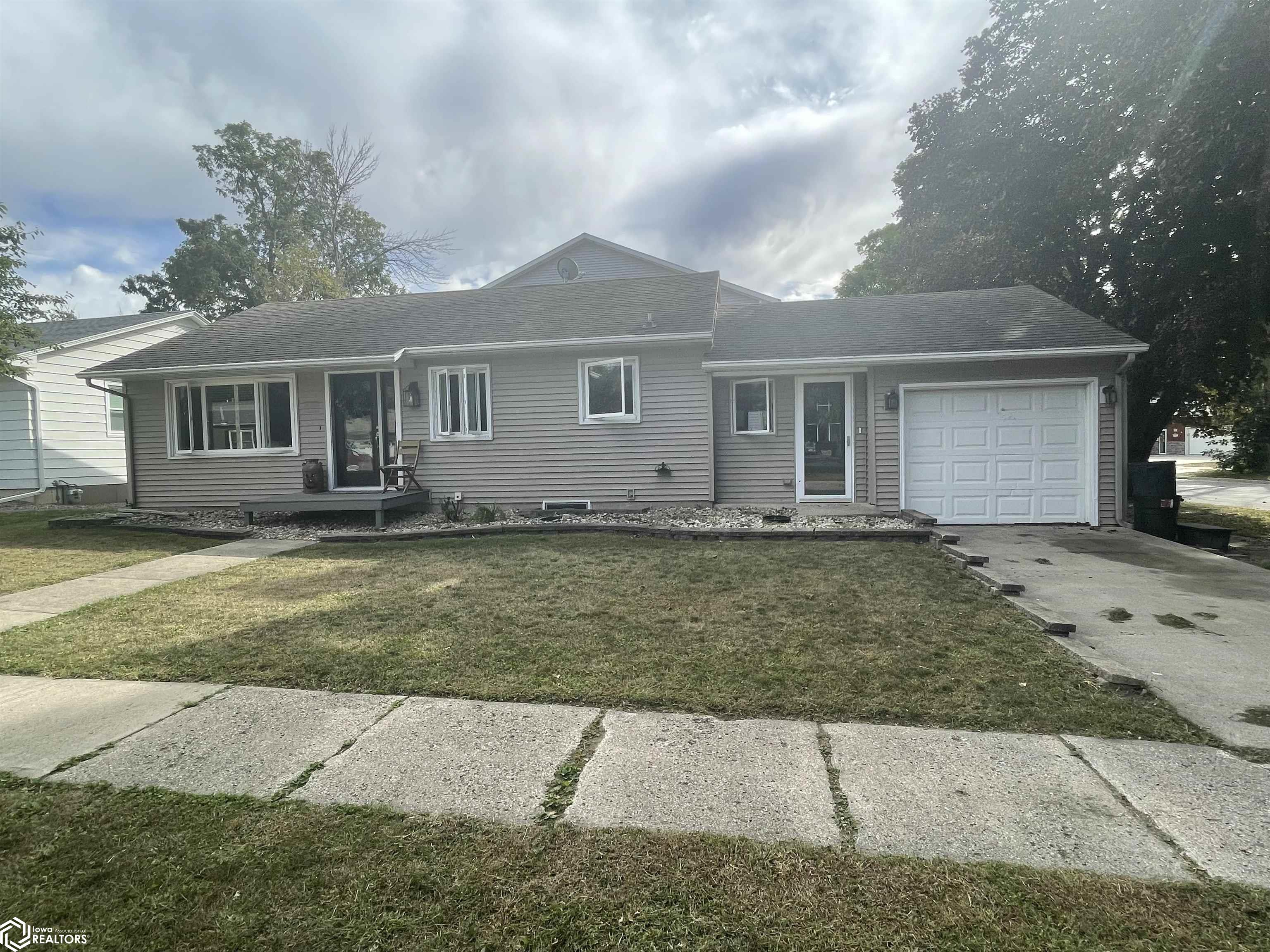 Schoneman, REALTORS® | Garner, IA