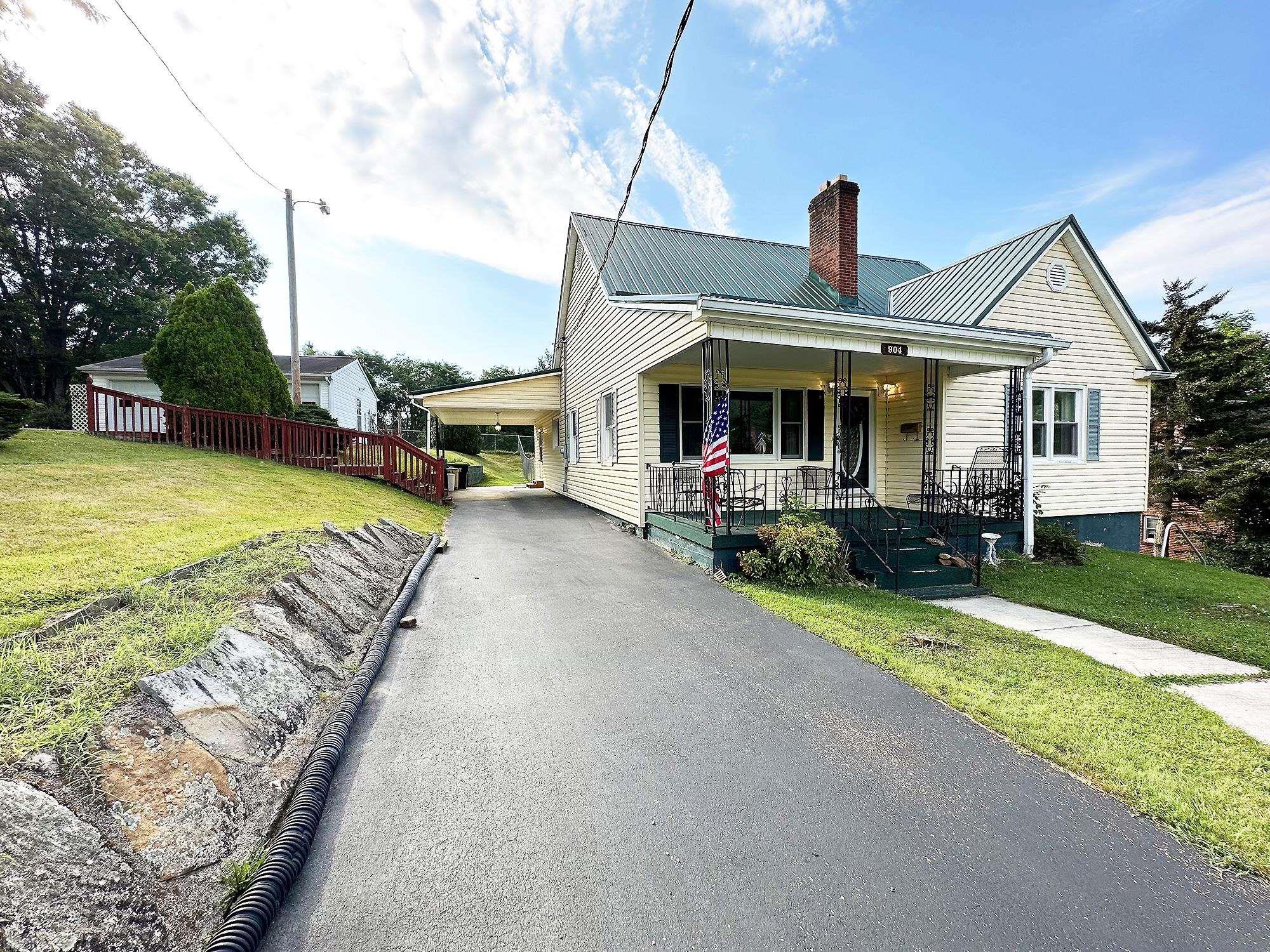 Pulaski, Virginia 904 GATEWAY Drive, Pulaski, VA - Residential For Sale