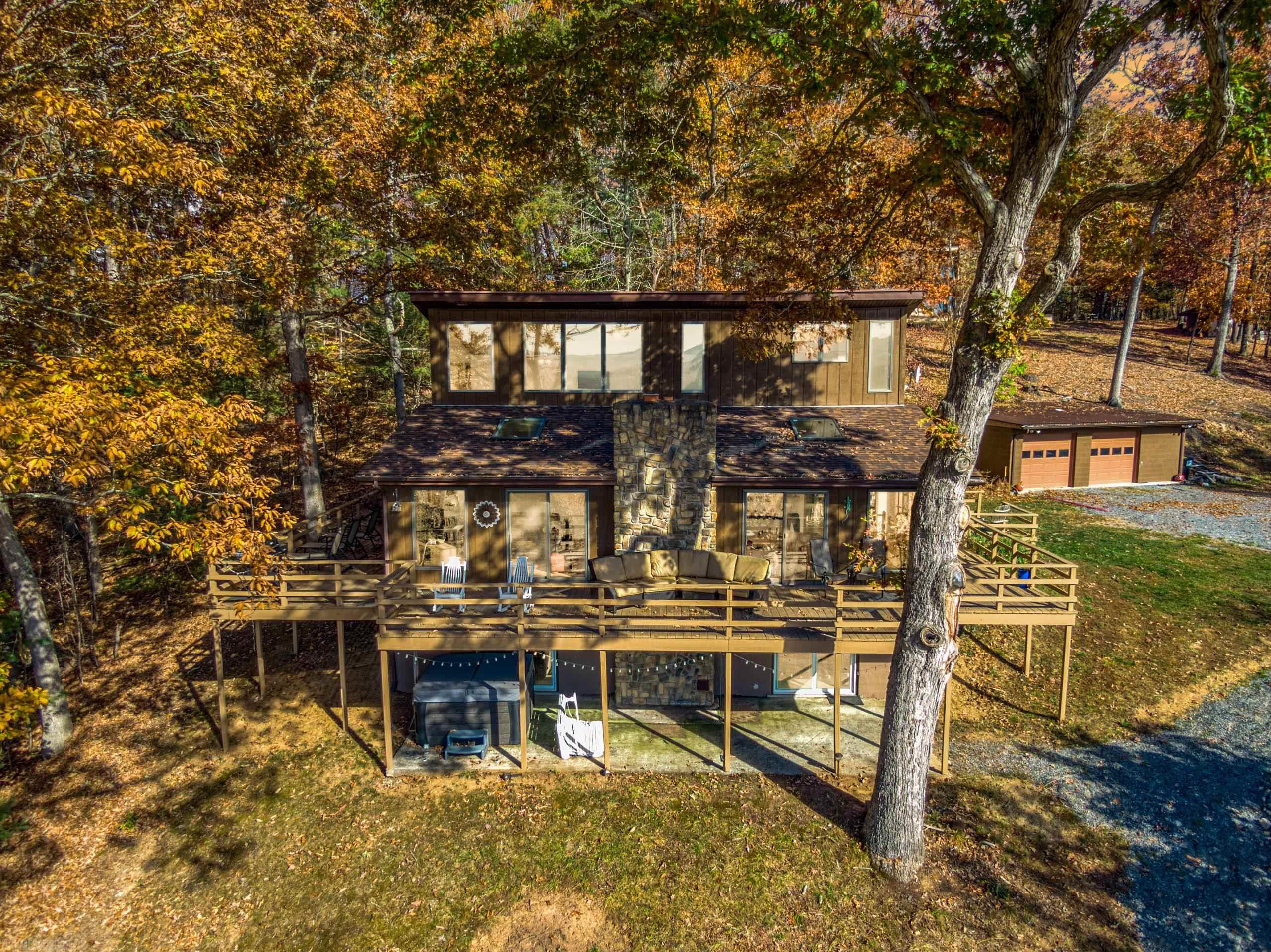 Pulaski, Virginia 1449 LAKEVIEW Drive, Pulaski, VA - Residential For Sale