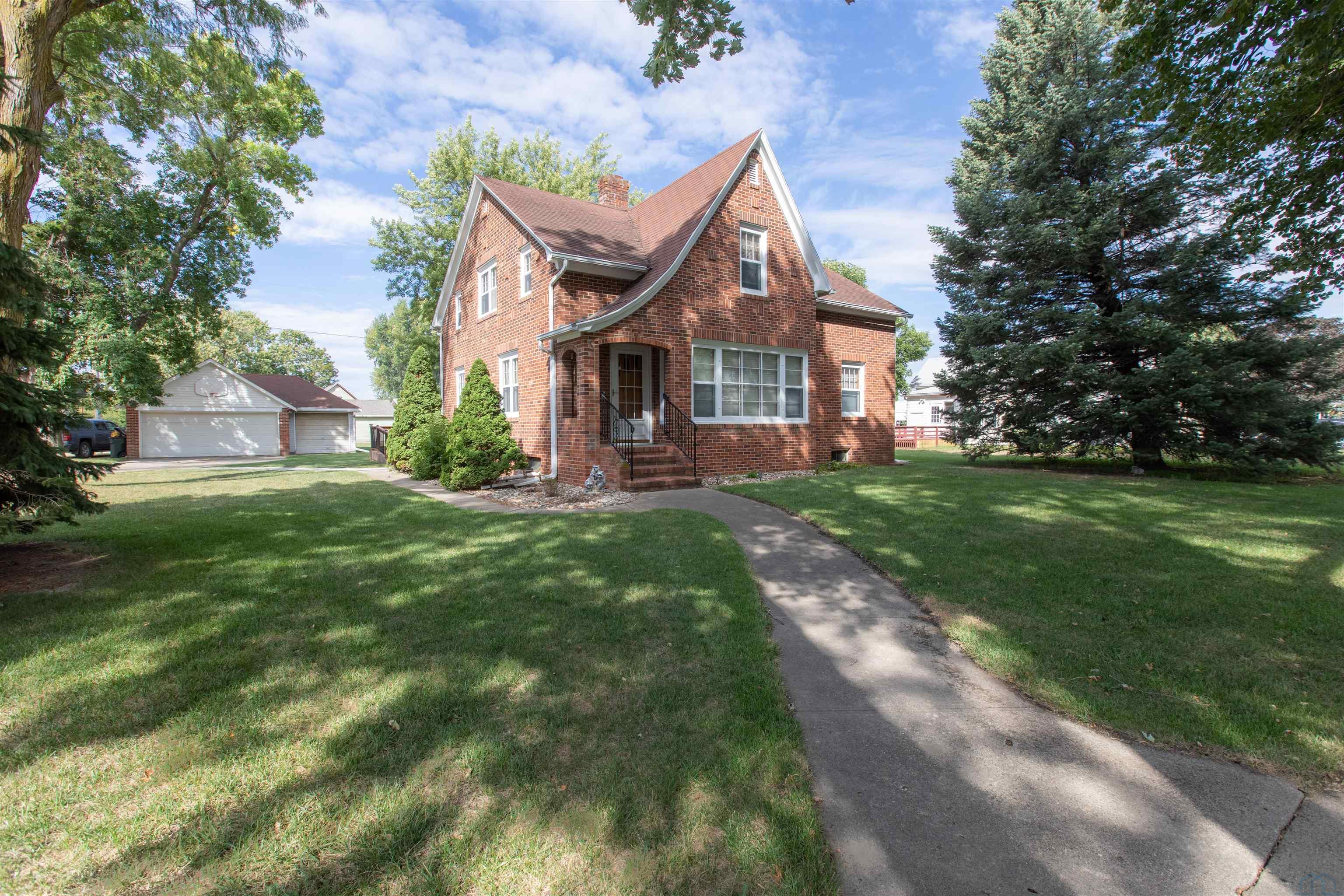 801 Evans St, Sloan, IA 51055